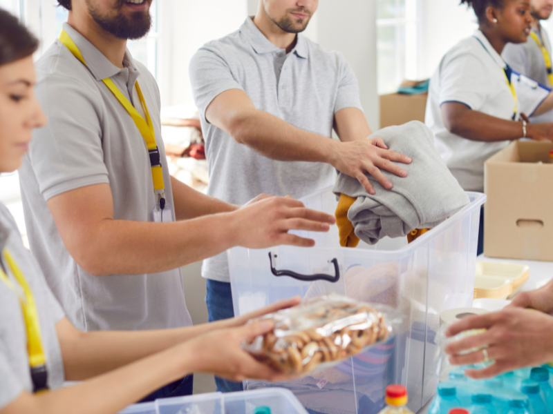 Give Back Feel Better Your Guide to Volunteering